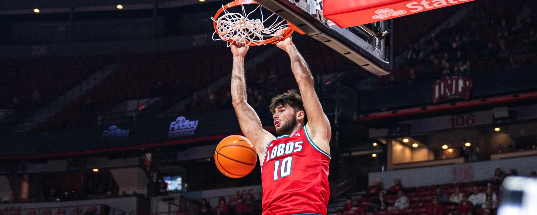 Lobos flex muscle in dominant win at UNLV