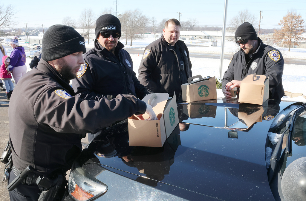 Icy highways leave drivers stuck in Mississippi as freezing US ...