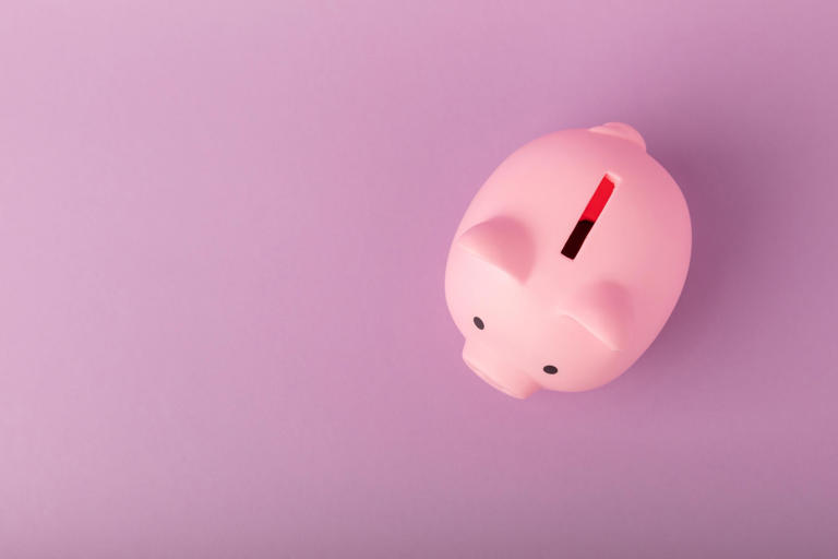 How much interest will a $10,000 short-term CD earn in 2026?