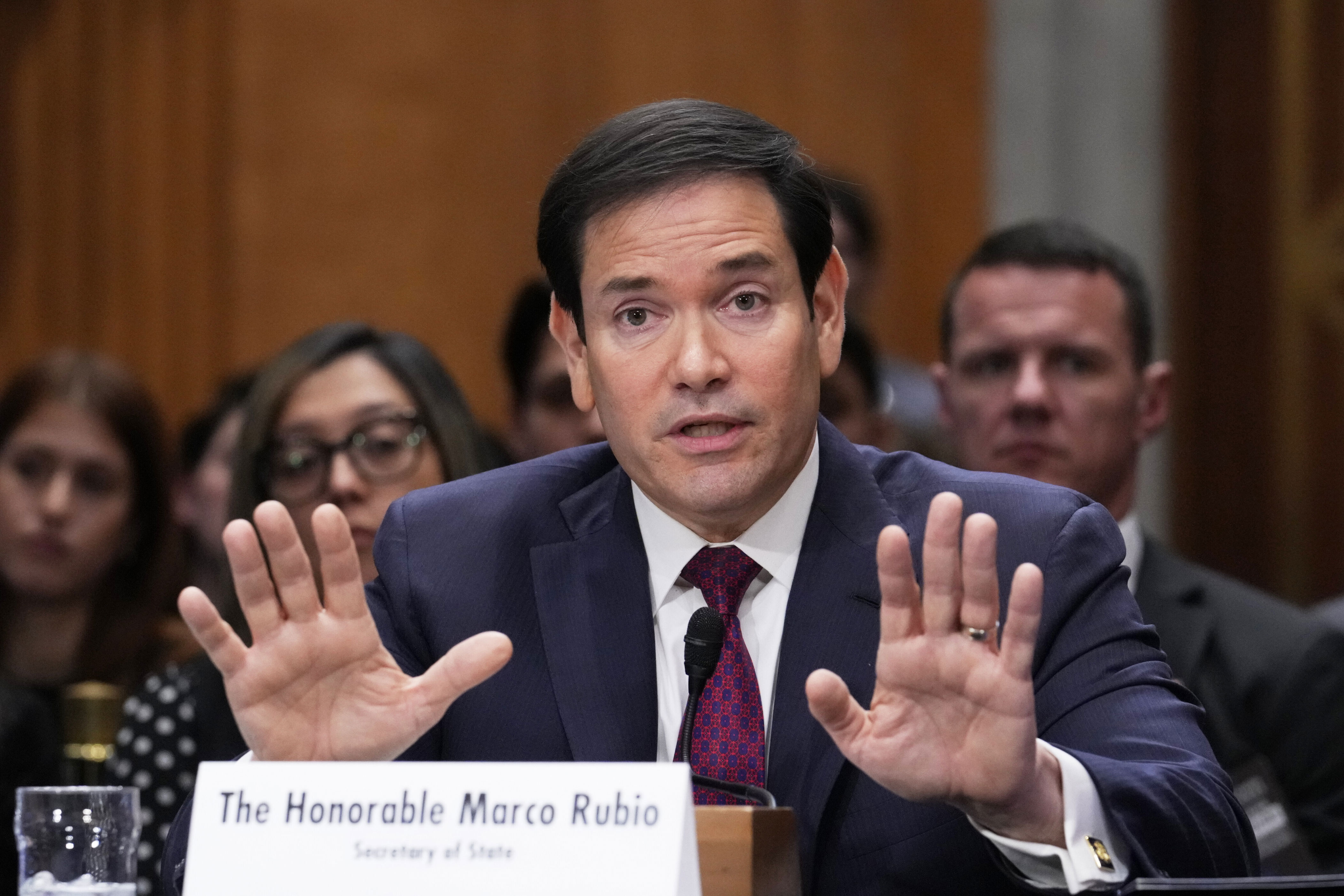 Trump issues new Iran threat as Rubio warns Venezuela US will use force ...