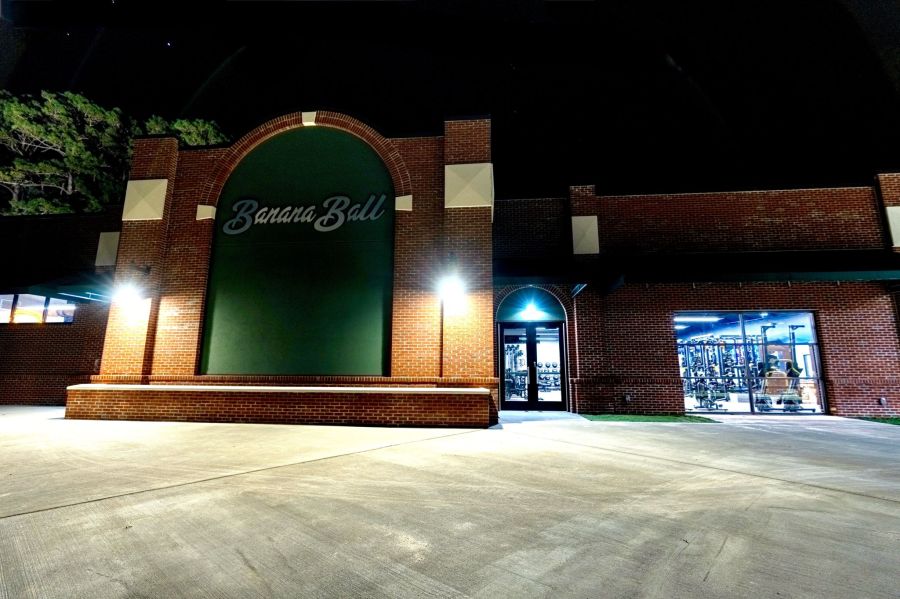 Savannah Bananas unveil new locker room facility