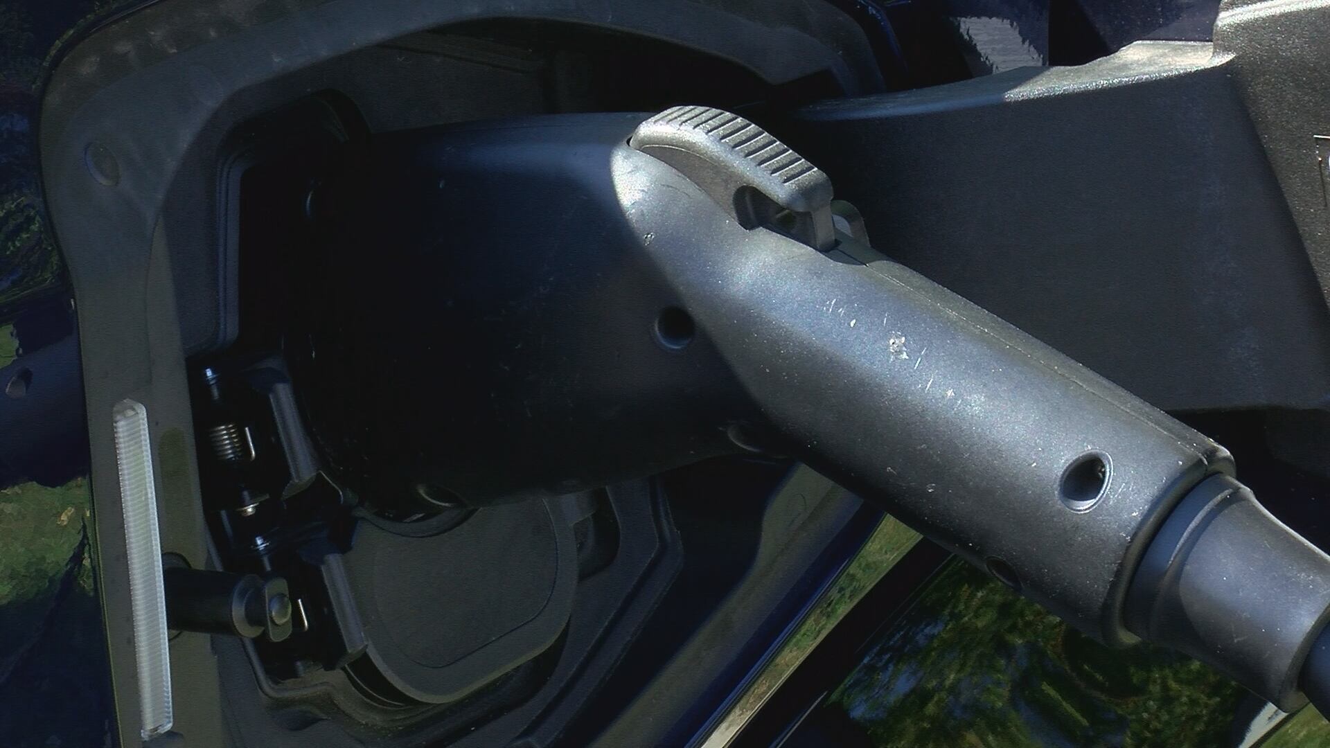 EV driver finds Nevada’s electric vehicle charging network faces ...