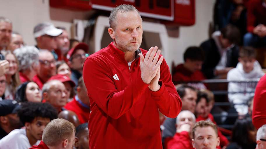 Darian DeVries just scored a massive recruiting win that keeps getting ...