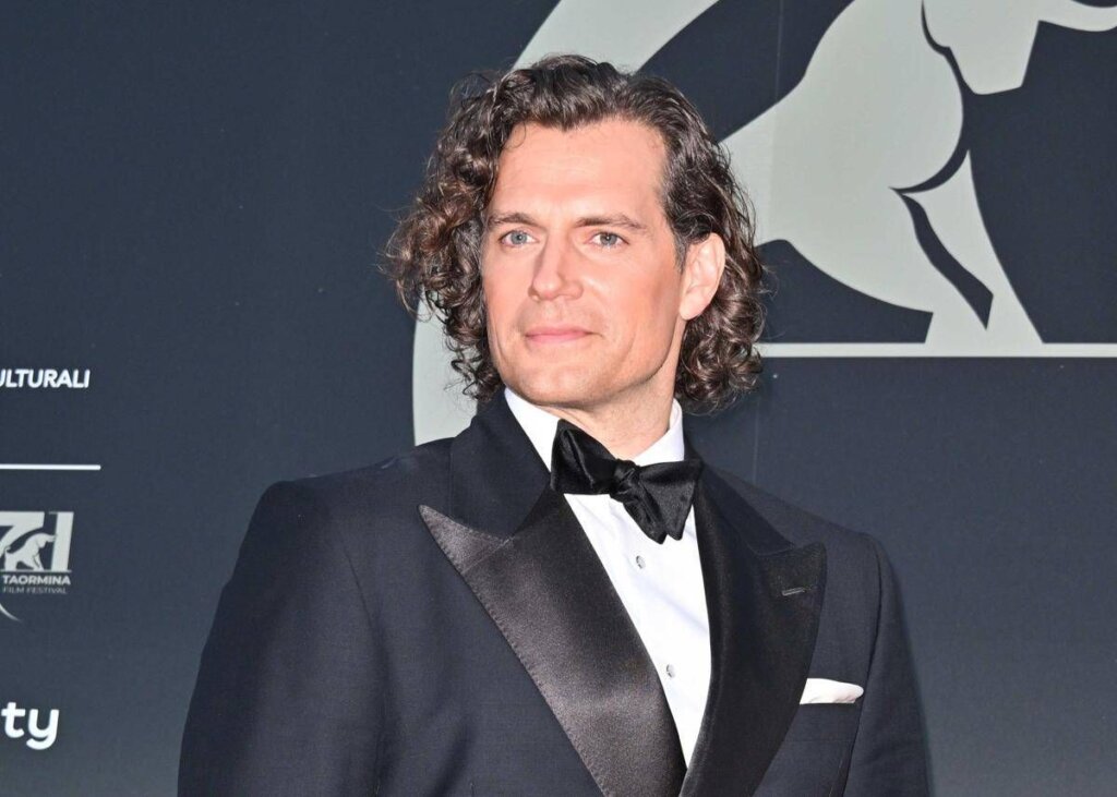 Henry Cavill è Highlander, ecco le prime immagini del nuovo film