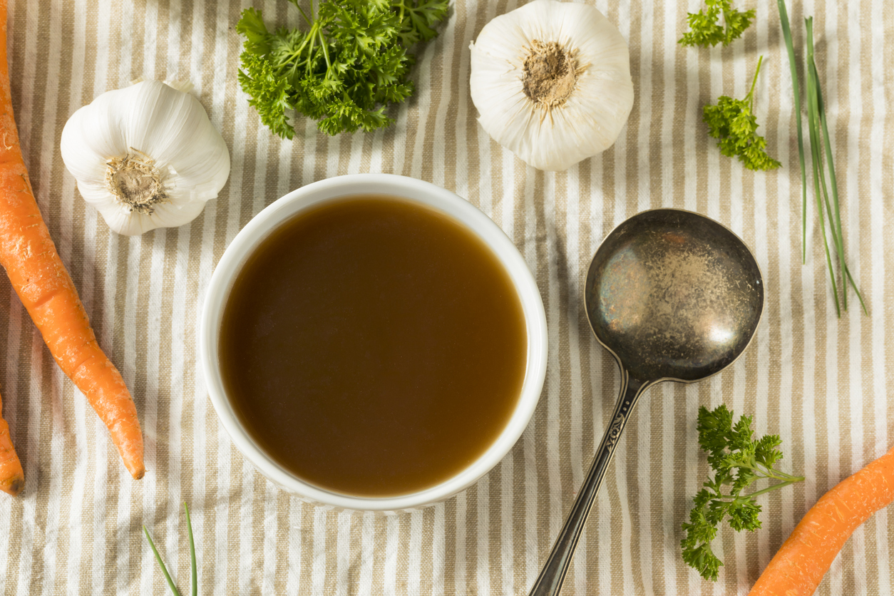 5 benefits of drinking bone broth