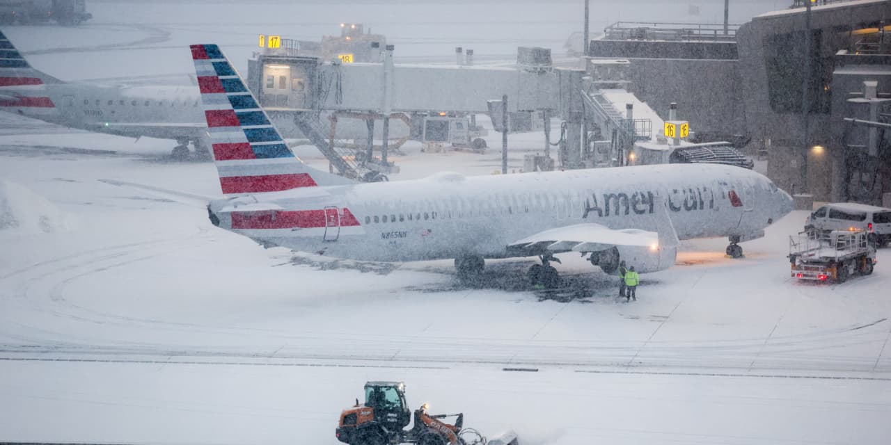 10,000 flights canceled, a $200 million hit from the storm and a ...