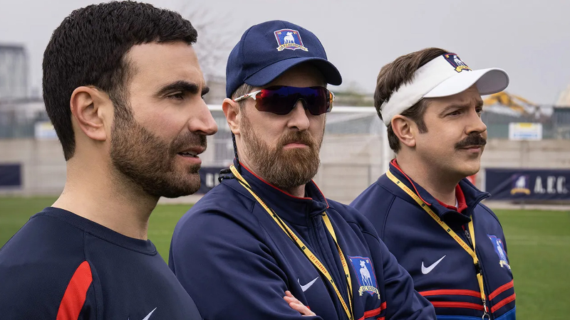 Jason Sudeikis tackles women's soccer in 'Ted Lasso' season 4 first ...