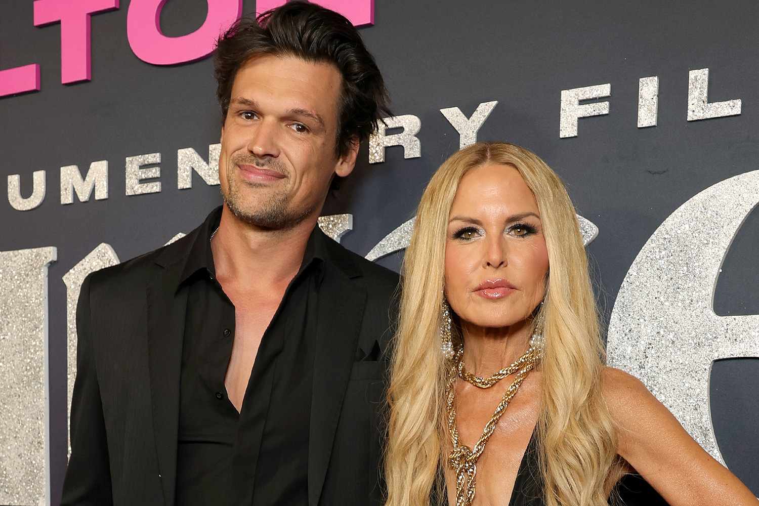Rachel Zoe walks red carpet with new man, is 'loving dating' post ...
