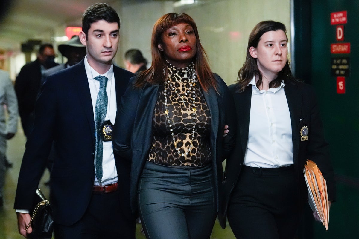 Aide to former mayor Adams accepted diamond earrings as a bribe