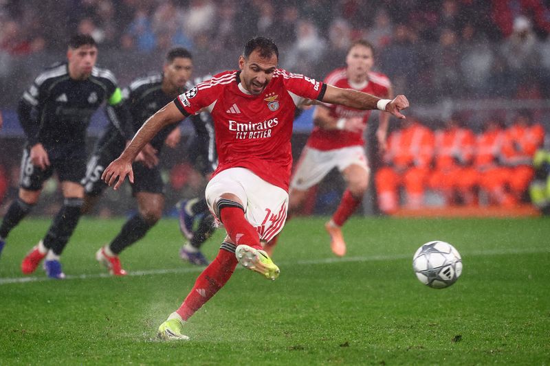 Soccer-goalkeeper scores at death to keep Benfica in Champions League ...