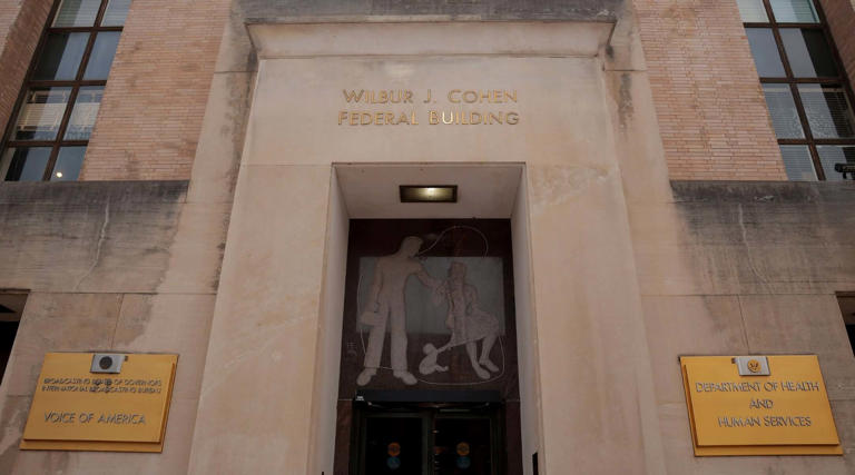 Federal building with murals by Jewish artists at risk of sale, demolition