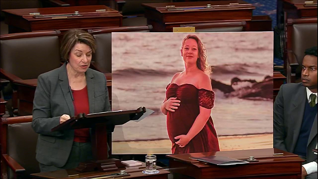 Minnesota senators Amy Klobuchar, Tina Smith call for ICE to leave