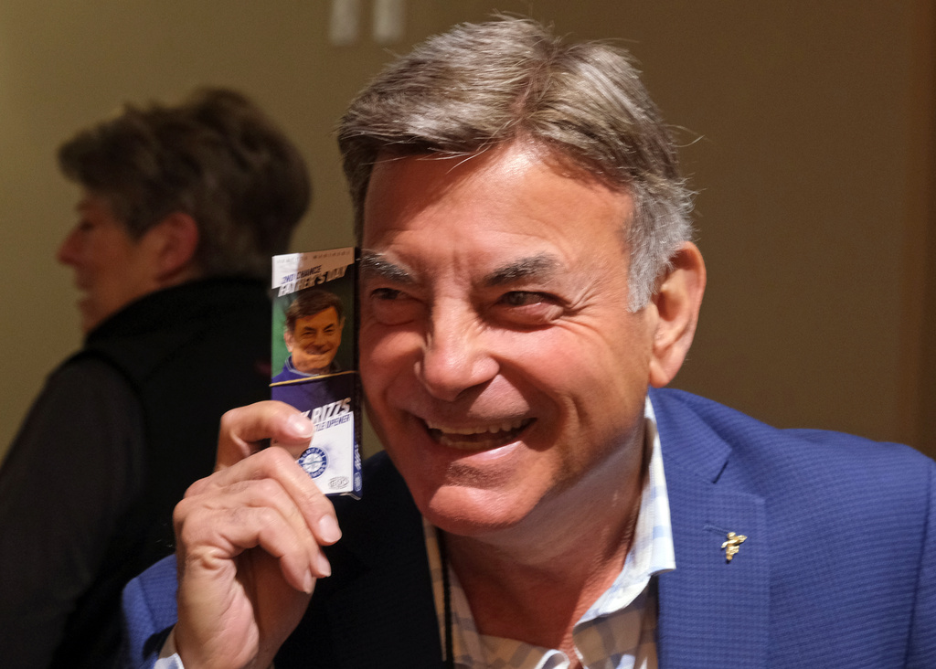 Seattle Mariners broadcaster Rick Rizzs reflects on his career as he ...