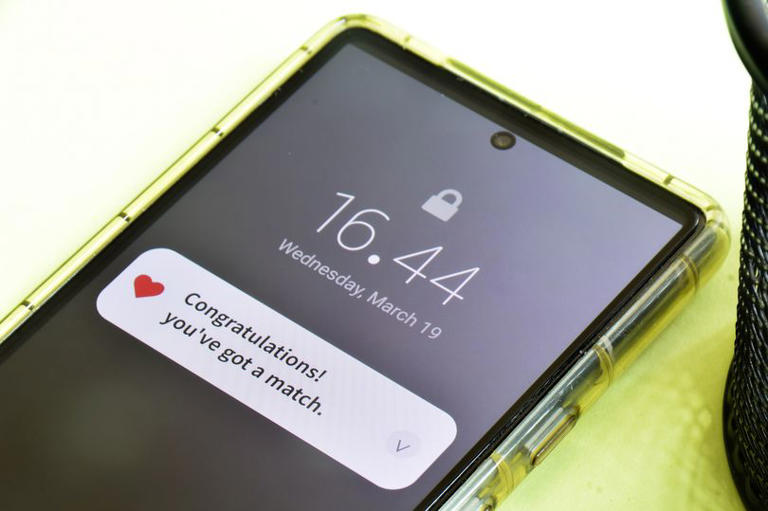 An Garda Síochána alert for signs of 'romance scams' ahead of ...