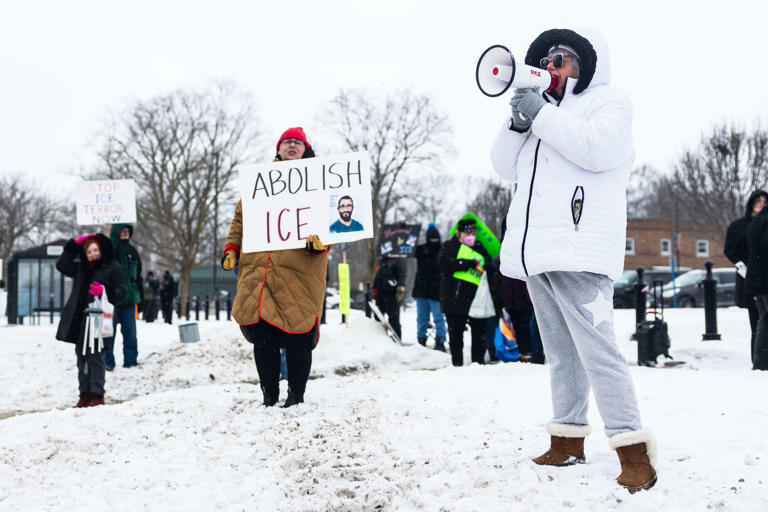 Frigid temperatures don’t deter anti-ICE protesters in Saginaw