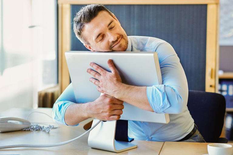 2026 is the year of “job hugging”—we asked a career coach if it’s ...