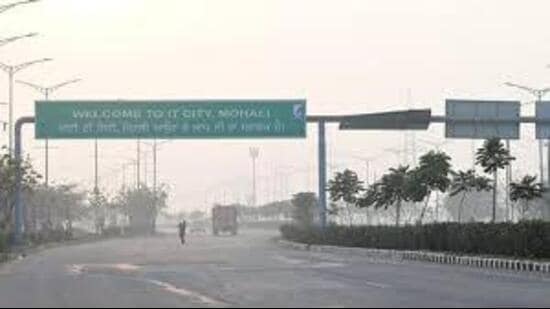 IT city plot allottees met Mohali MLA, demand reduction in enhancement ...