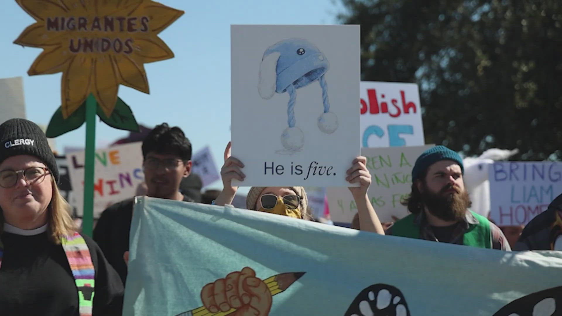 Protestors march towards detention center in Dilley, Texas; law ...