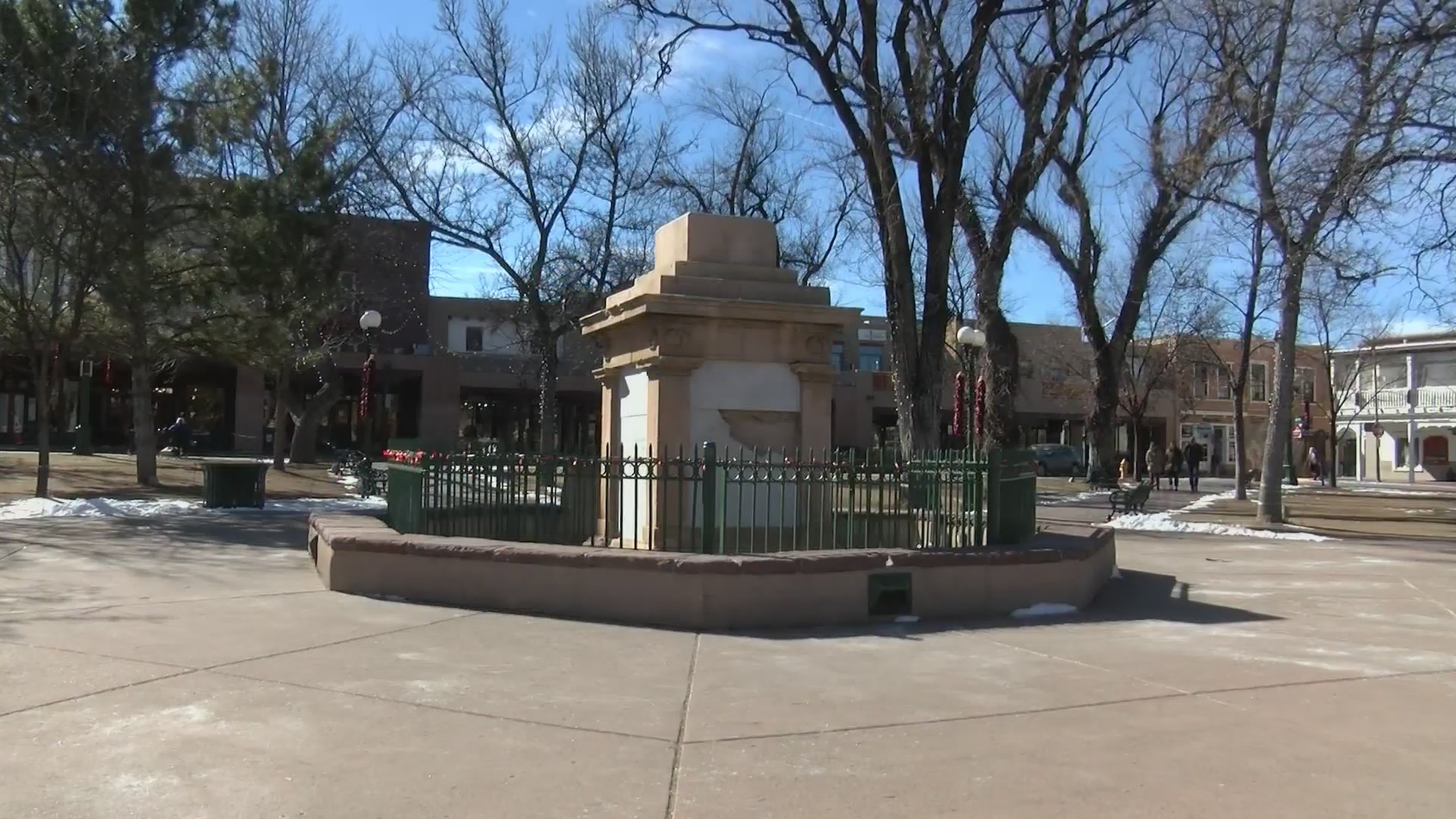 Santa Fe's mayor hopes to reach decision soon on obelisk