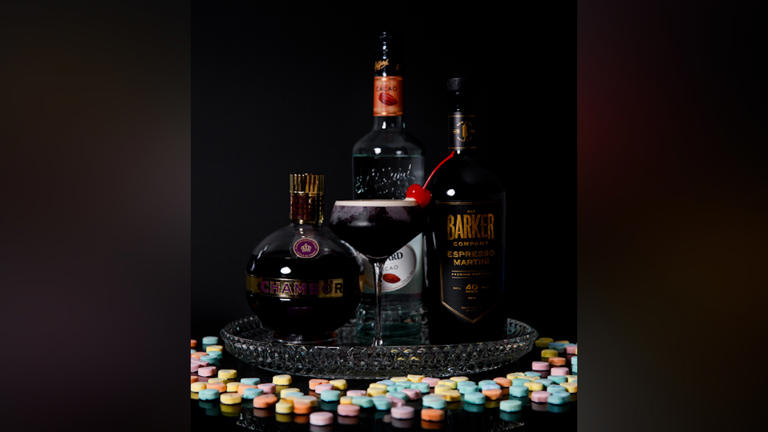 Sip and pose with 'America's Next Top Model' judge Nigel Barker at ...