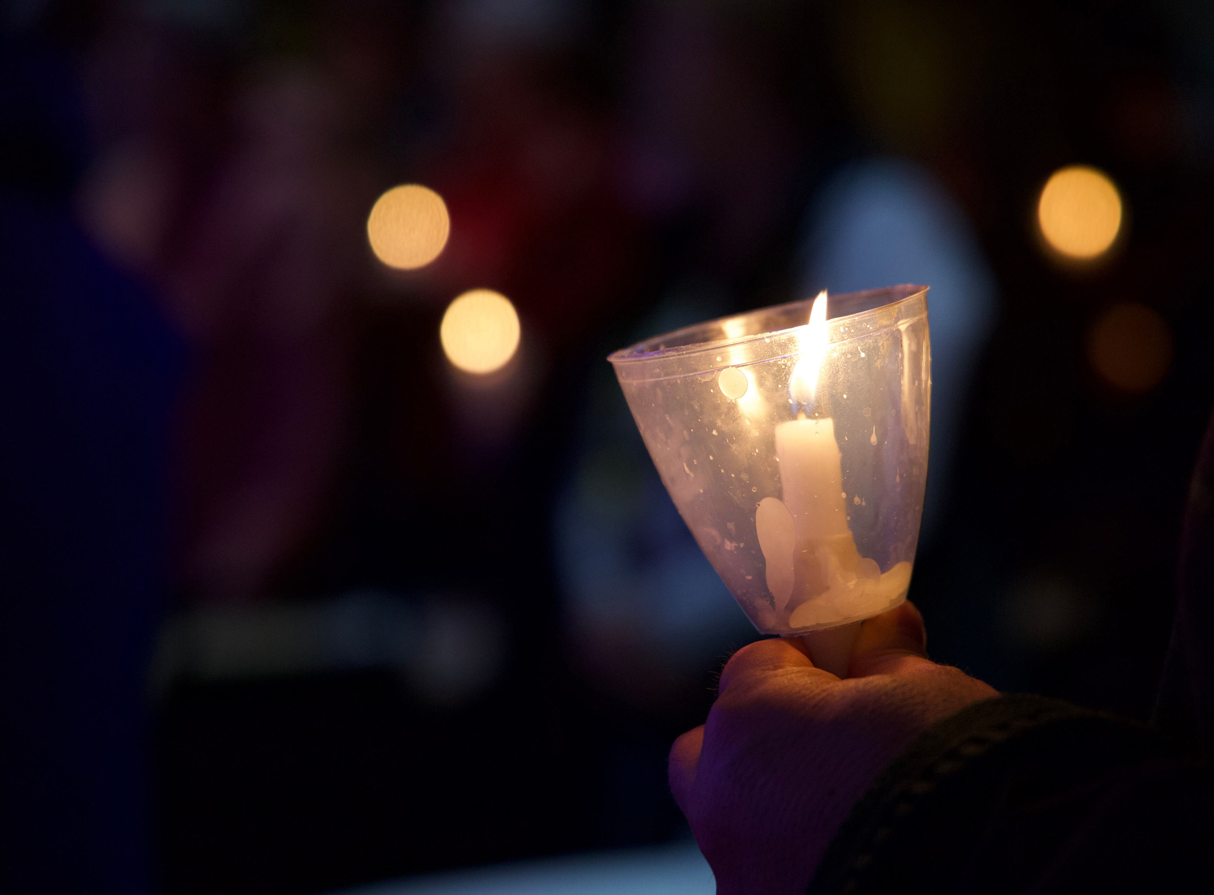 Vigil held at UC Medical Center for Minnesota nurse killed by ICE