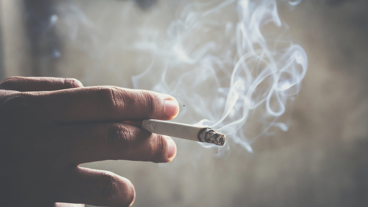People who began smoking before 20 face higher stroke risk, study shows
