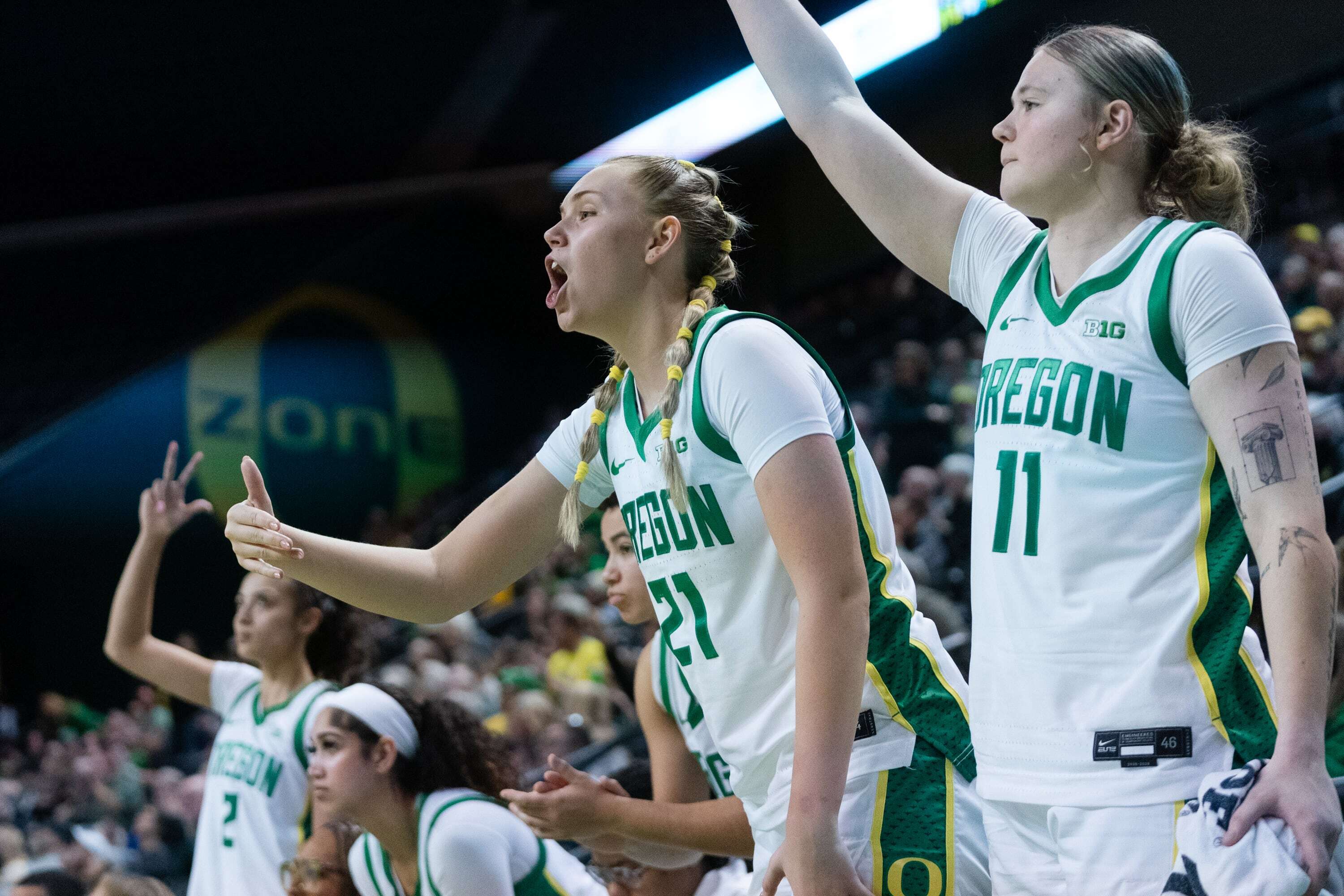 Ducks women earn second consecutive blowout win at Rutgers
