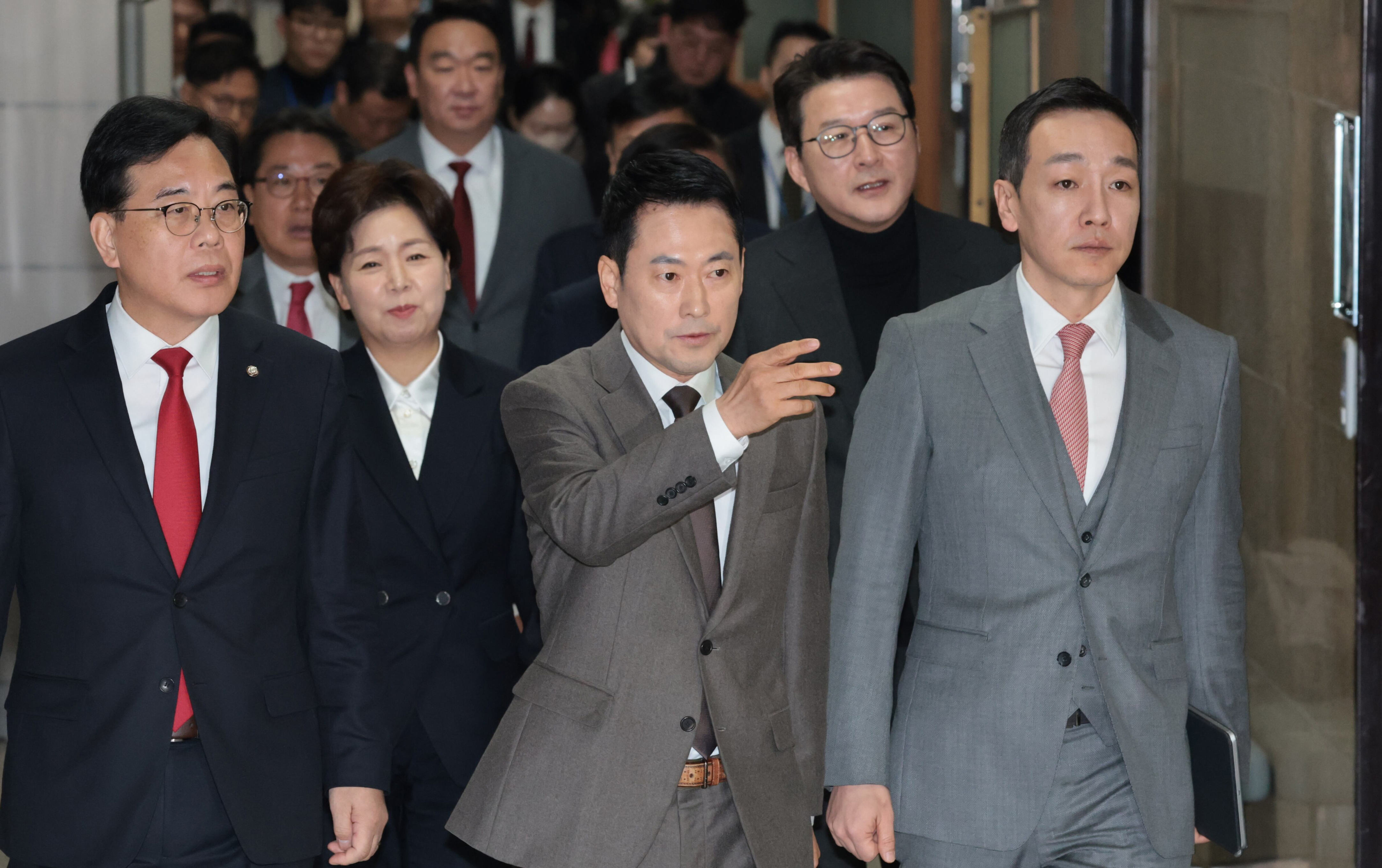 Breaking: People Power Party expels Han Dong-hoon, enters 'civil war'