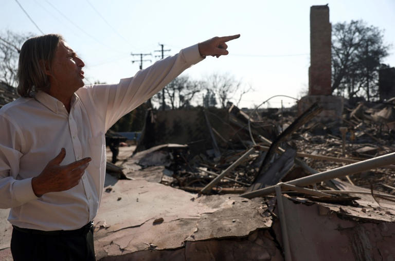 Historic Jewish temple destroyed in LA wildfire sues electric company ...
