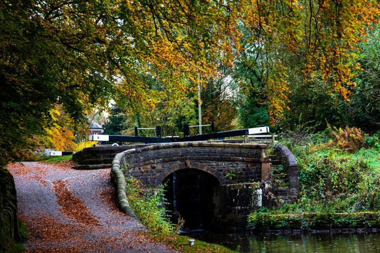 Picturesque town near Manchester dubbed 'jewel of the Cheshire Alps ...