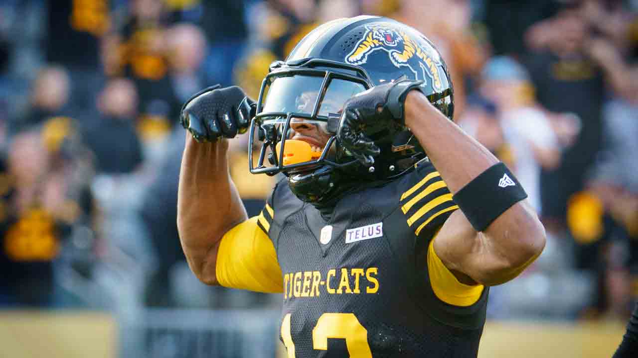 Blue Bombers sign star receiver Tim White to one-year contract