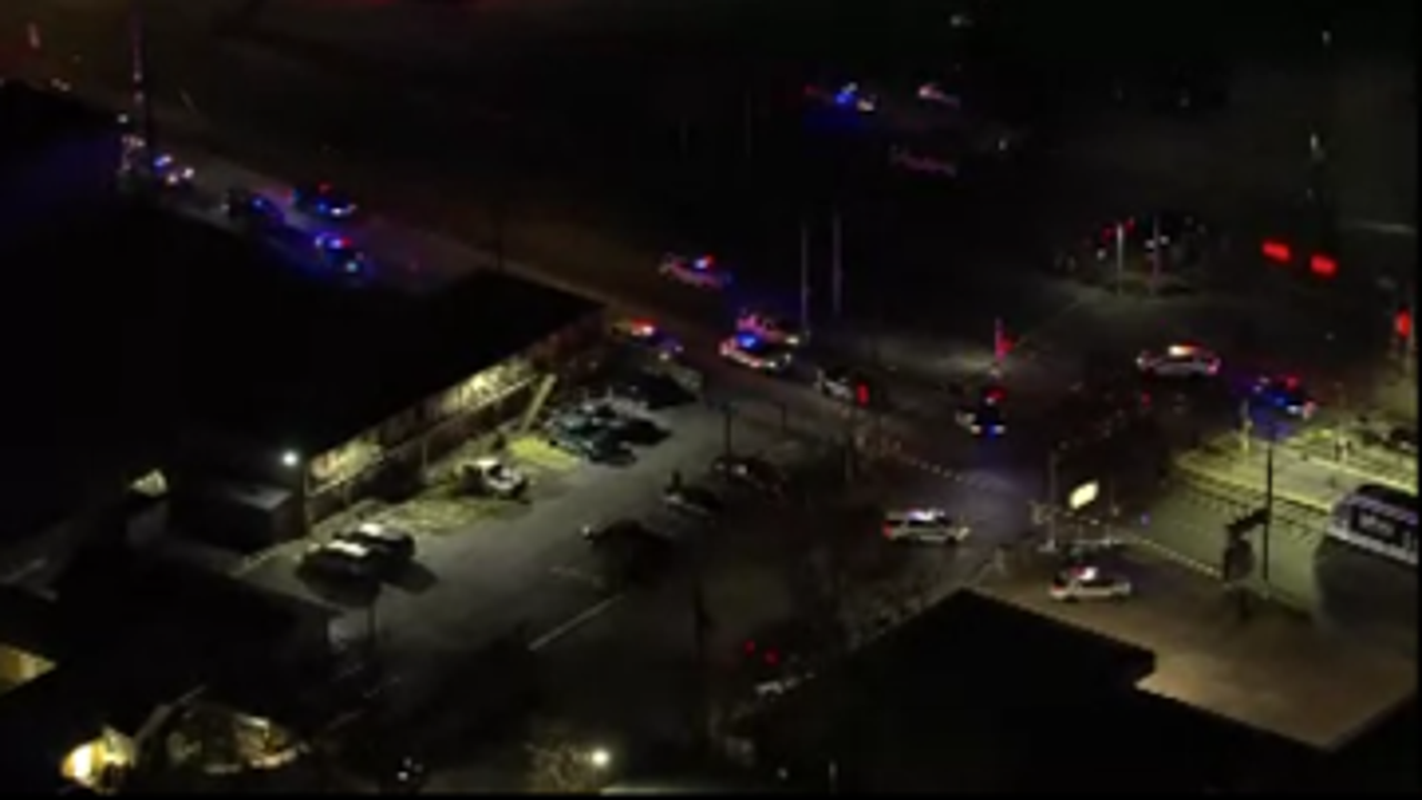 Harris County deputy stabbed, suspect shot at north Houston METRORail ...