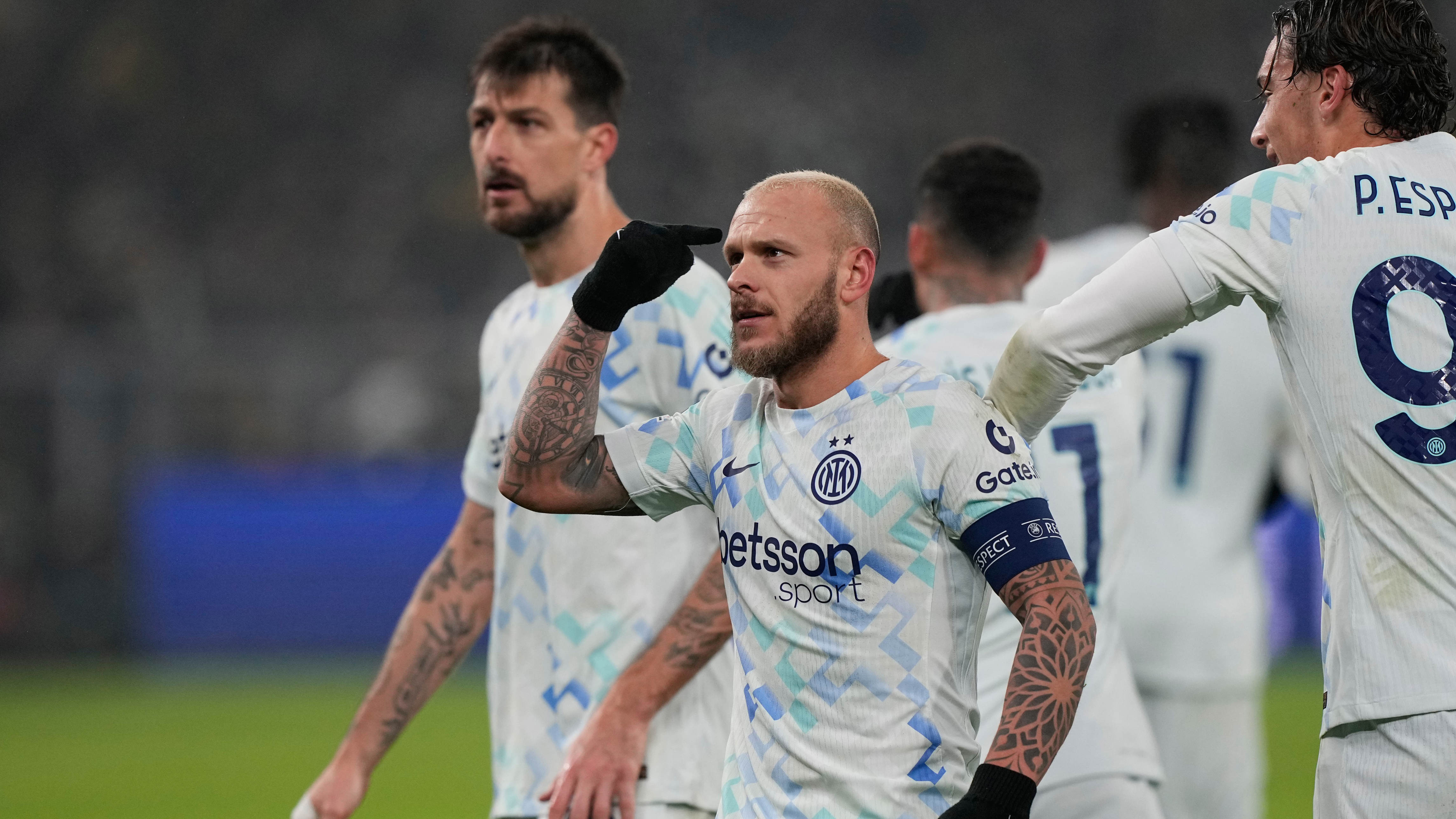 Inter Milan beat Borussia Dortmund but have to settle for play-off spot