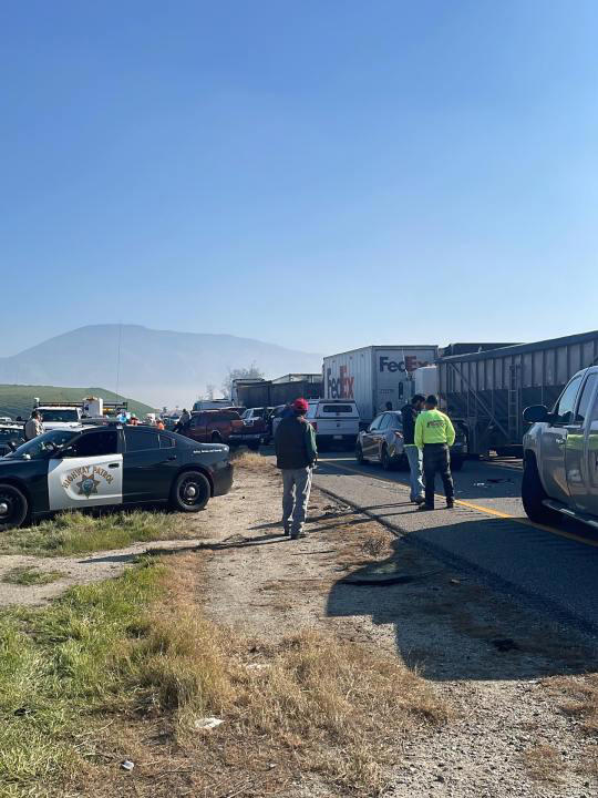 Fog a factor in 43-vehicle crash on Hwy. 58 near Bakersfield