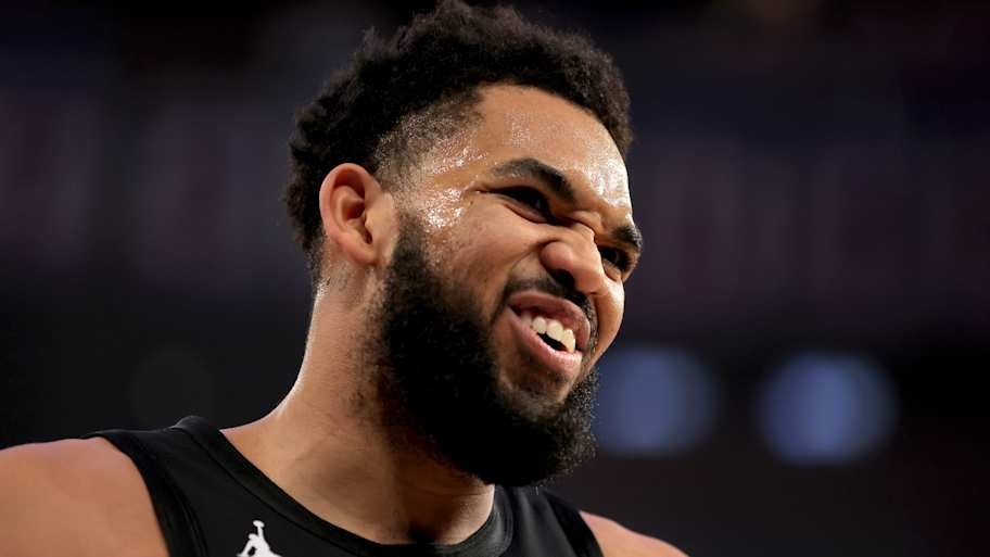 Karl-Anthony Towns reacts to late-game benching in Knicks win
