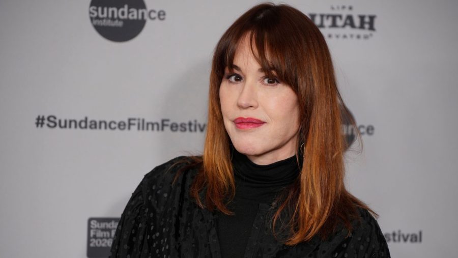 Molly Ringwald: 'ICE is brutalizing people'