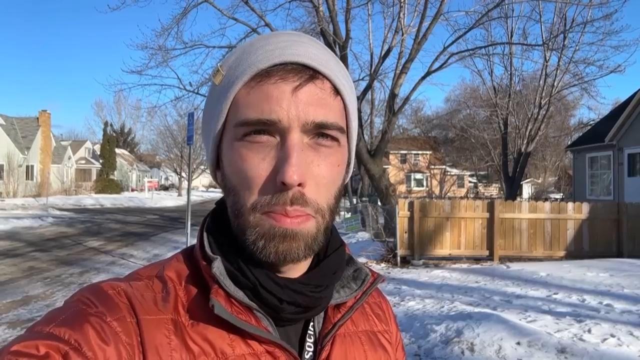 AP reporter describes federal officers pushing journalists back to car ...