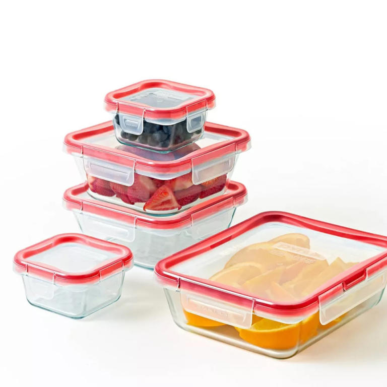 Target's 10-piece Pyrex glass food container set is a real winner
