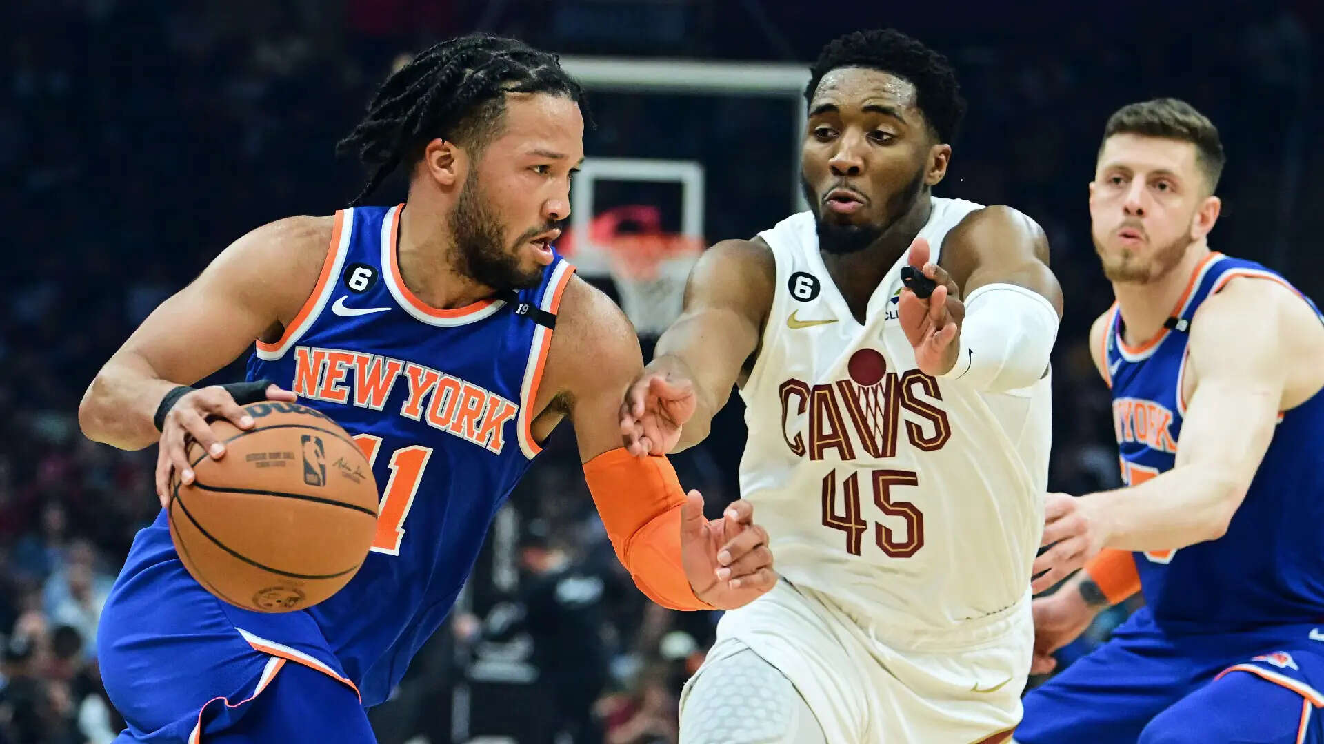Is Jalen Brunson playing tonight vs the Toronto Raptors? Latest update ...