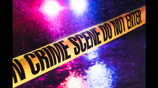 Fake cops rob ₹66.45 lakh from Kenyan garment trader