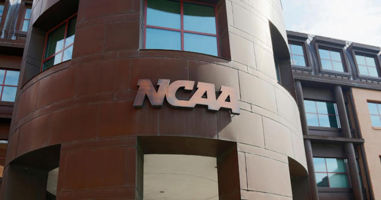 Why Laurence Seymore’s eligibility isn’t simple after signing with Texas