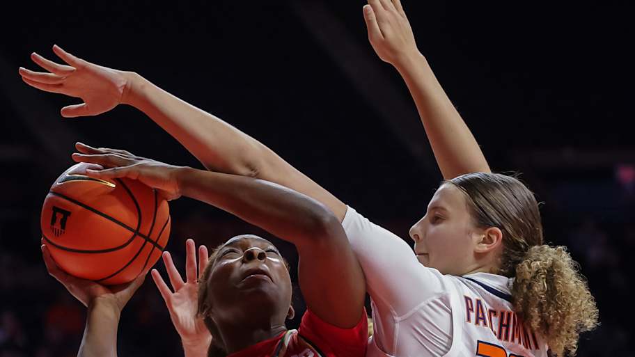 Illinois basketball superstar center continues to stack up accolades