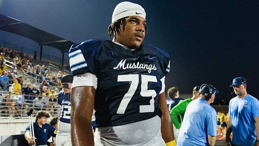 Nebraska stays firmly in the mix for No. 2 offensive tackle in 2027 class