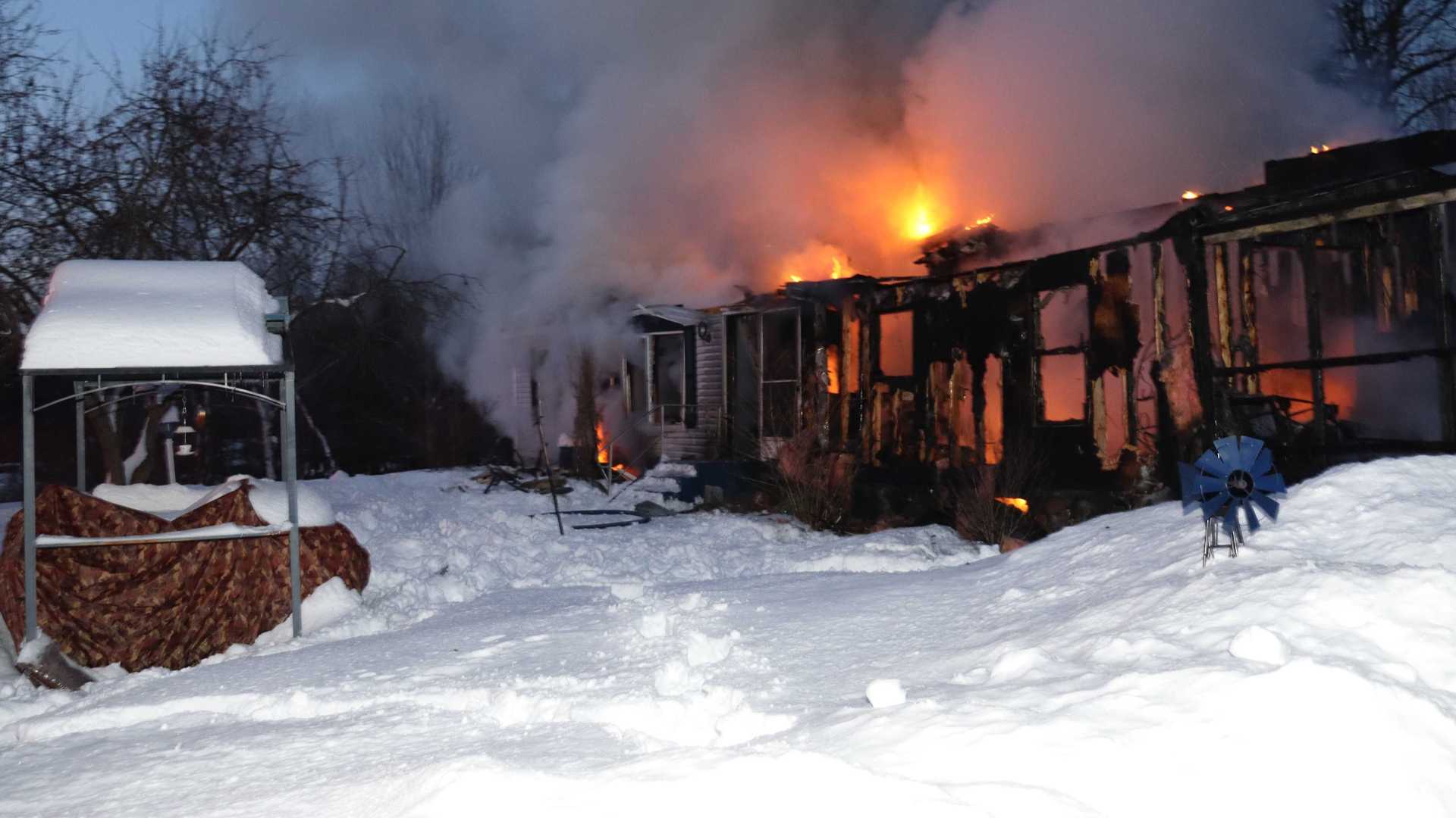Efforts to thaw frozen pipes spark fire that destroyed Maine home