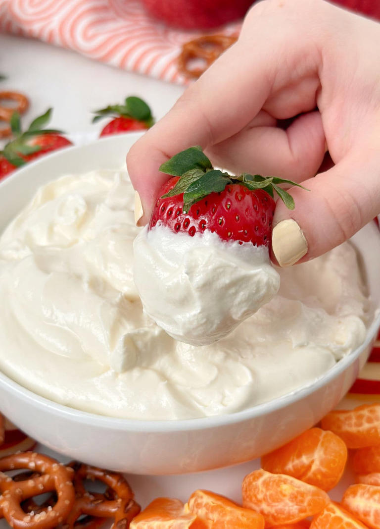 Super easy Cool Whip fruit dip recipe