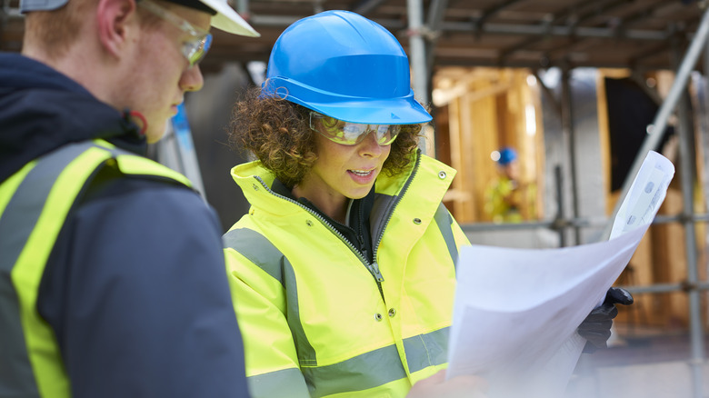 Hard hat colors explained: Who wears what, and why?