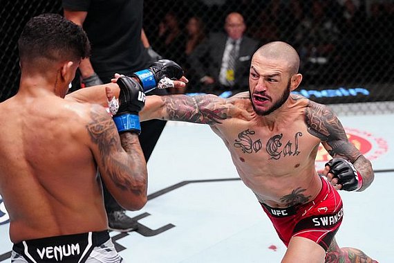 Popular featherweight opts against retirement, faces 'The Train' at UFC ...