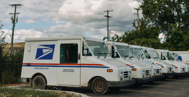 USPS carrier suspended after complaining about extreme winter ...