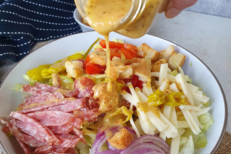 The best Italian house dressing