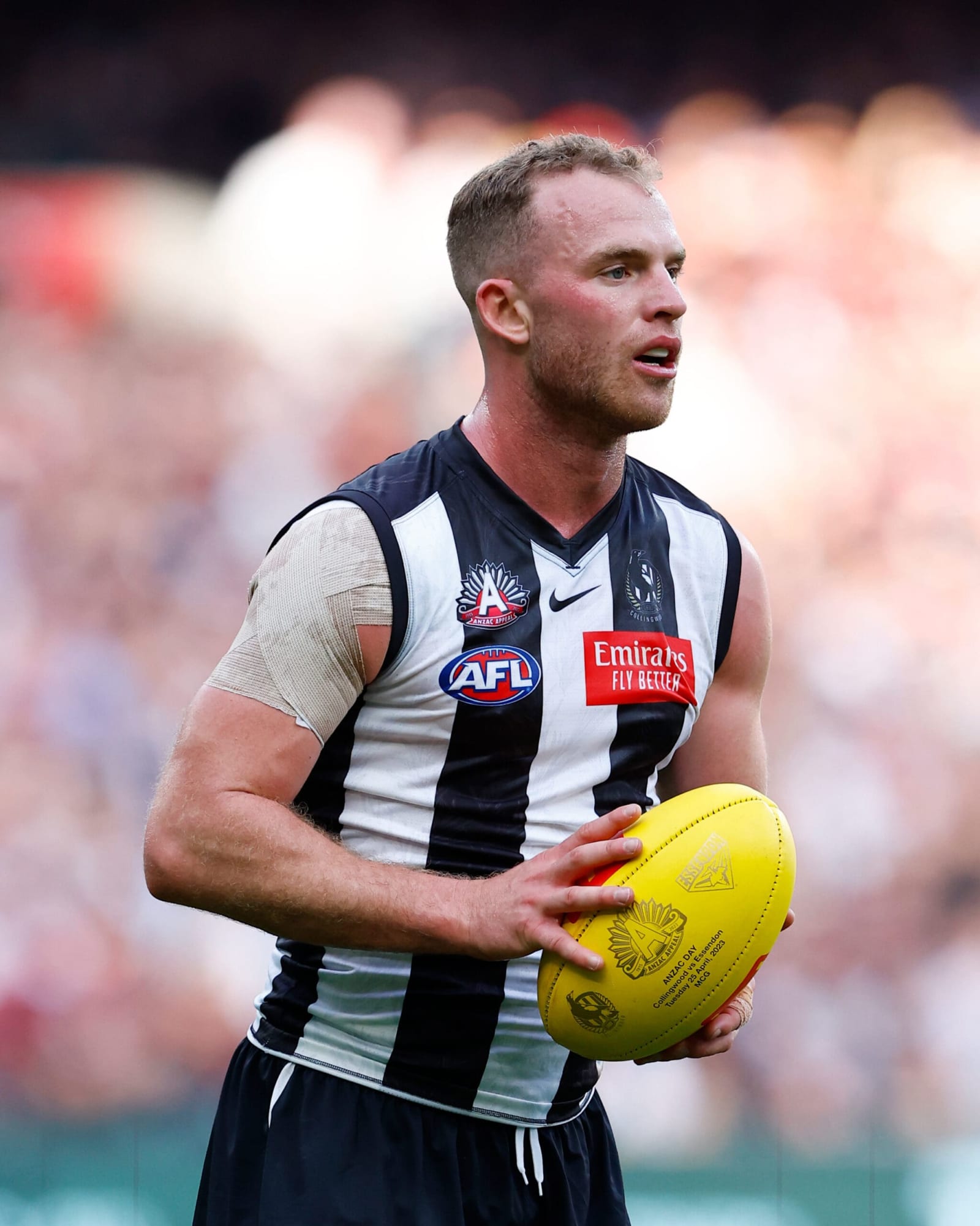 Brownlow medallist confirms retirement